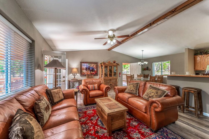 New Mexico Mountain Pine Cabin | Cozy 3br Retreat W/ Valley Views & Relaxation - Ruidoso, NM