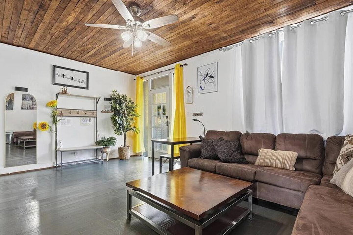 Insta-gram, 5 Bedrooms, Sleep 14+, Game Rooms - Gulfport, MS