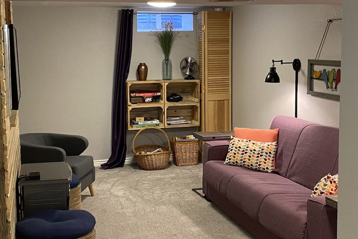 All The Amenities! Park Hill Garden Level Guest Apartment. - Thornton, CO