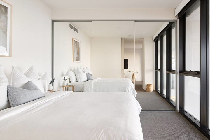 The Calm - One Bedroom Apartment Overlooking Newcastle Beach - Newcastle