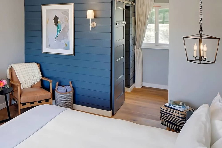Refreshing Getaway Trip! Free Breakfast & Parking, Close To Indian Wells Beach! - East Hampton, NY