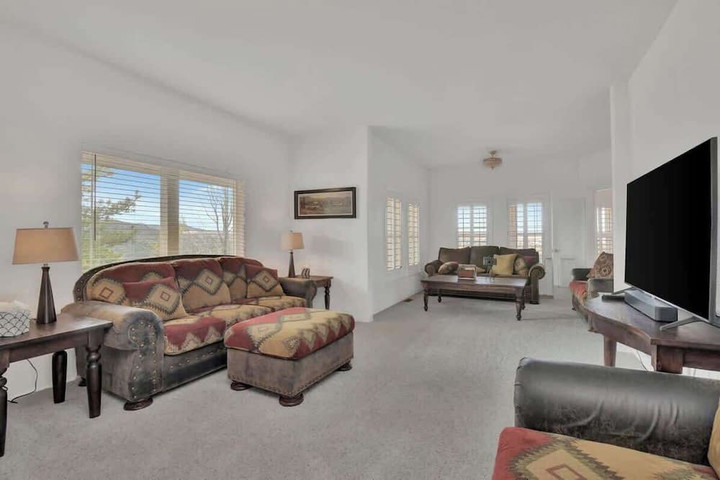 Mountain Views | Pool Table | Spacious 4br - Prescott Valley, AZ