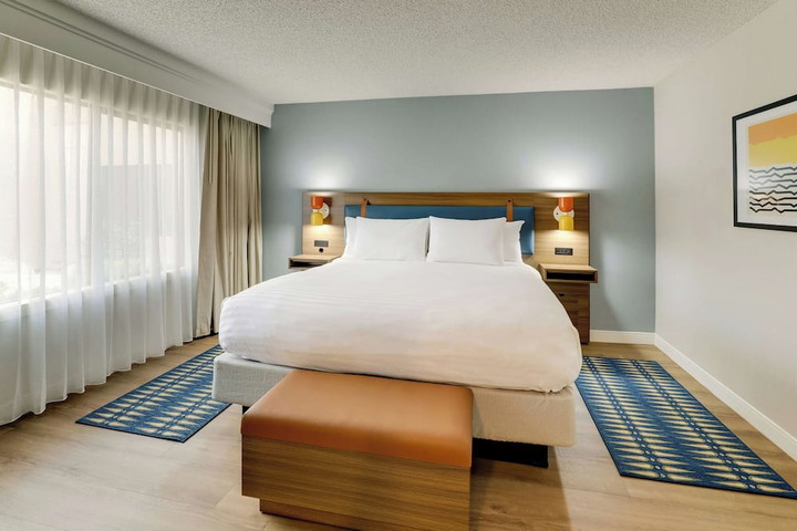 Relaxing Stay! Fitness Center, Onsite Dining & Bar, Pet Access & Free Shuttle - Greenwich, CT