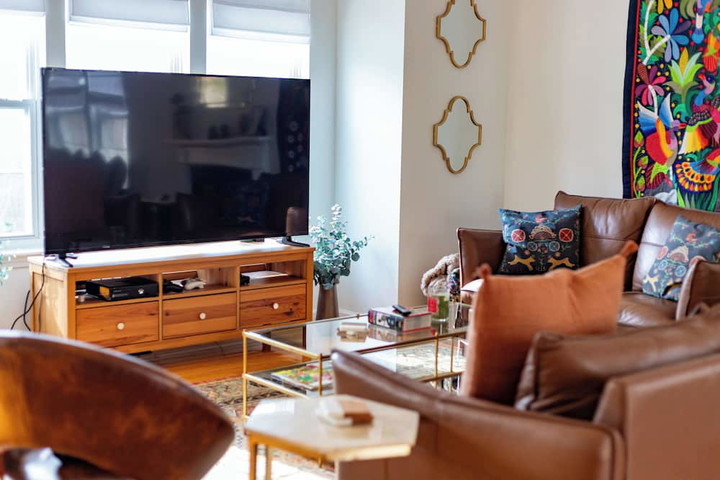 Relaxing Getaway: Entire 3-br Home W/ Fireplace - Concord, MA