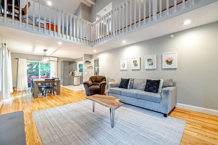 Cozy Chalet +Game Rm & Fireplace - East Stroudsburg, PA
