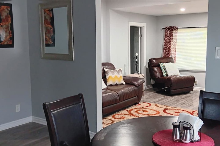 Your Windsor Home Away From Home | 3br One-storey - Windsor, ON, Canada