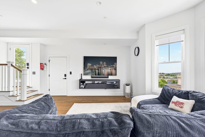 East Boston Penthouse With Views 2 Br, 2ba - Malden, MA
