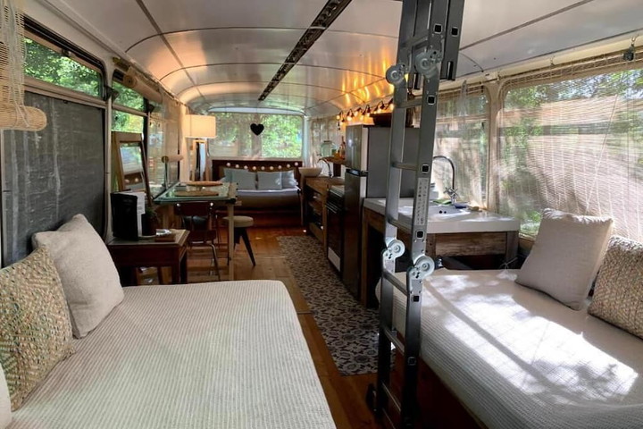 Rooftop Bus, Outdoor Shower + Bathtub (Dry Toilet) - Mimizan