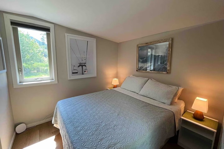 Coachhouse One Bedroom Studio In Central Nelson. Pet-friendly! - Nelson
