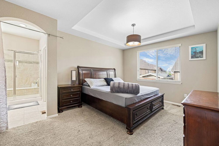 Modern Brighton Retreat | Sleeps 10 | Near Denver Airport - Thornton, CO
