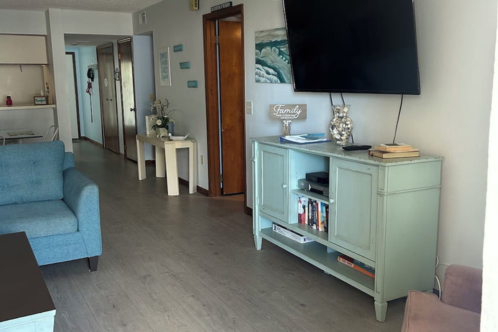 Ocean View, North Facing, Bldg Is Beachfront, Near Restaurants, Attractions. - Cocoa Beach, FL