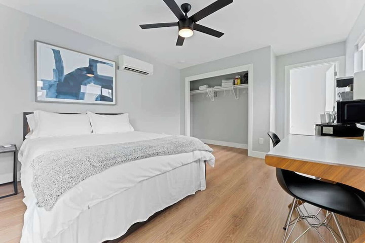 East Austin Retreat | Private Guesthouse |Downtown - Austin, TX