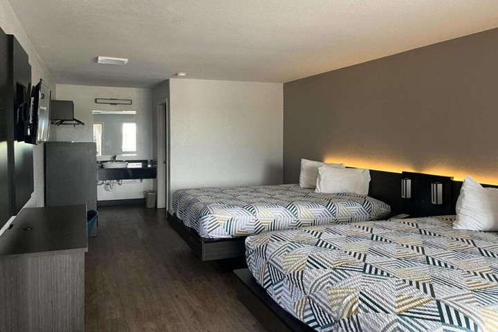 2 Queen Beds | Non-smoking - Seguin