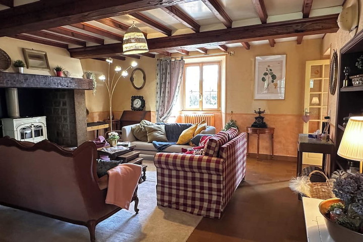 Domaine Les Fontaines : Grande Maison De Vacances Au Coeur De La Normandie - Manche