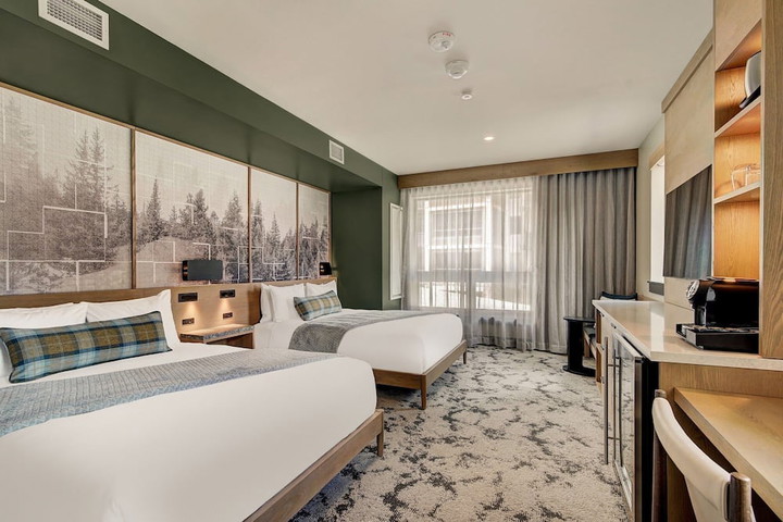 Accessible Queen Room | Views, Spa & Ski Nearby - Keystone, CO