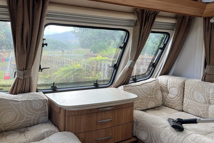 4 Berth Caravan To Rent For 2 Adult And 2-3 Kids. 110$/ Night. - Bay of Plenty