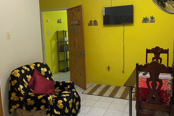 Rockery Villa Is A Cozy 1 Bedroom Townhouse An Ideal Space For A  Getaway. - Port Antonio