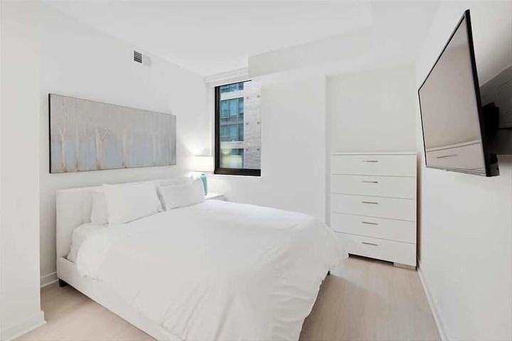 Pristine & Quiet 2br, Close For Metro Red Line & Union Market - Silver Spring, MD