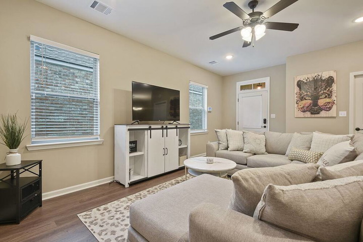 Minutes From Lsu, Su, & Downtown Baton Rouge! - Baton Rouge, LA