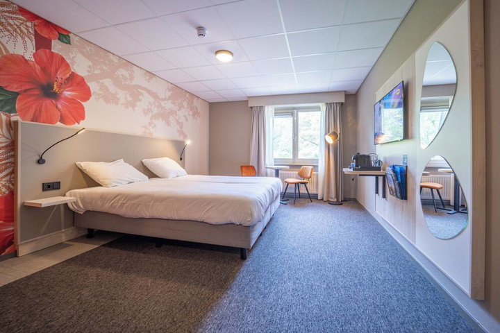 Relax And Rejuvenate  Indoor Pool, Free Parking, And Serene Comfort - Lochem