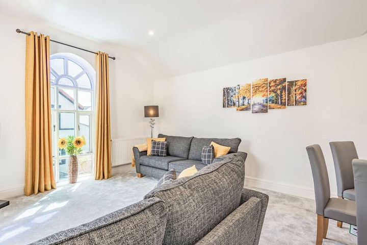 3 Bedroom Accommodation In Bryn Pydew - Colwyn Bay