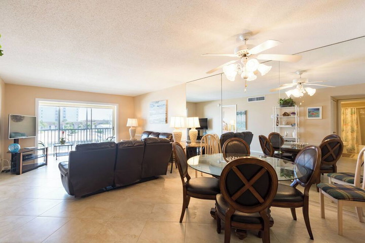 Unit 161- Palm Bay Club, Beautiful Gulf Side Condo - Siesta Key, FL