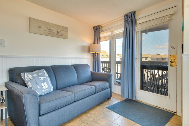 'Beachfront 12' Condo On Old Orchard Beach - Kennebunkport, ME