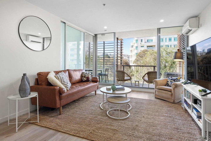 North Edit - Port Melbourne Beachside - Kensington