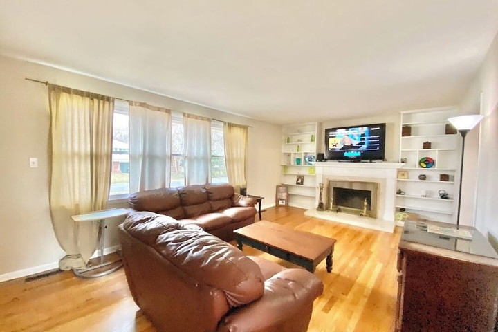 Spacious 5-bedroom House In Welcoming Wilmington With Wifi, Ac, Large Yard - Wilmington, DE