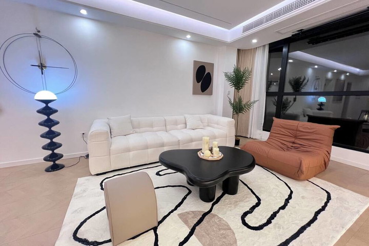 High-end Bespoke Interior Fit-out With 3-bedroom Apartment - Shanghai