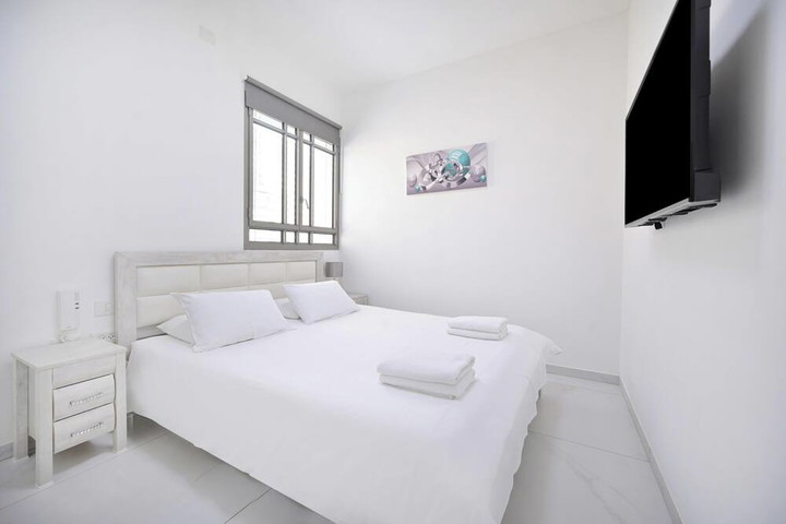Sunny City 1br In Shenkin St By Holyguest - Tel Aviv-Yafo