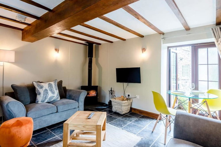 1 Bed In Llangollen (Oc-78471) - Llangollen