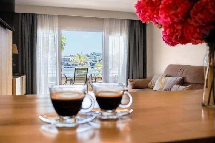 Elegante Apartamento Frente Al Mar En Magaluf - Calviá