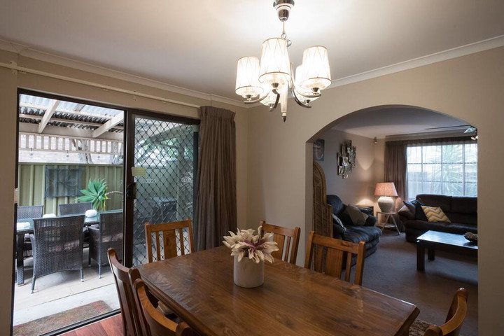 Secluded Townhouse Great For Families, Couples, Small Groups In Glenelg North - Glenelg