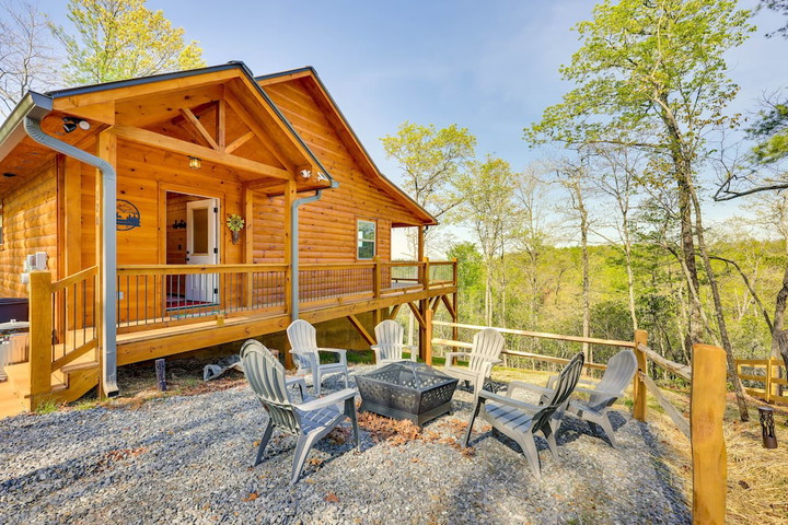 Mountain View & Fire Pit: Updated Murphy Cabin! - Murphy, NC