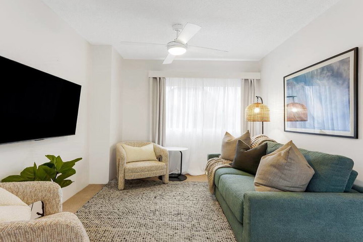 Esplanade Six| Views, Wifi| Accom Holidays - Avoca Beach