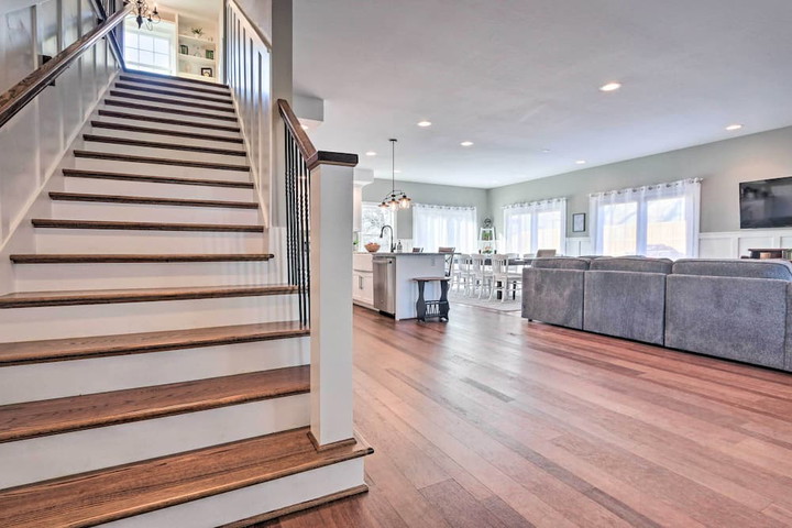 Morrisonville Manor W/ Fire Pit & Hot Tub! - Leesburg, VA