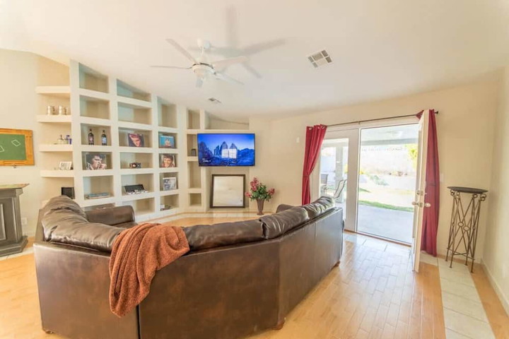 Calcutta · Relax In Style!! Pool, Vegas Games, Rv Parking - Henderson, NV