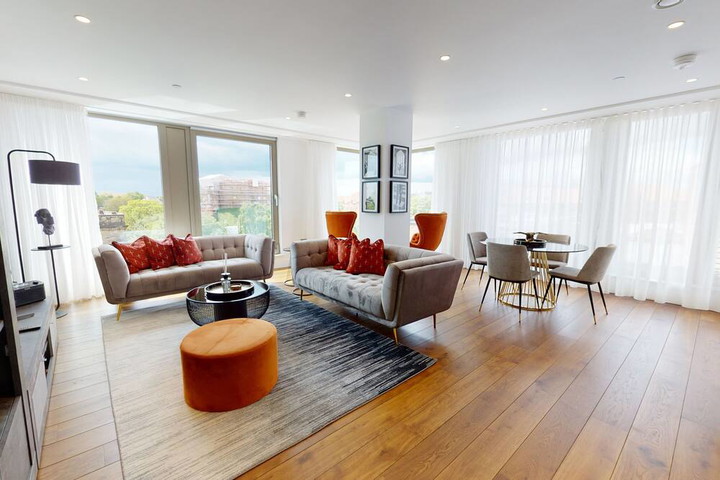 New 5* Luxury City View Apartment, Stunning 2 Bed 2 Bath In Central York -