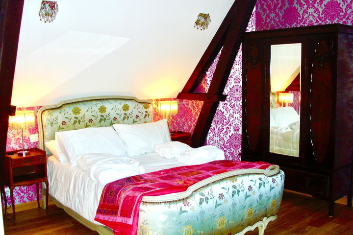 Wing Of Normandy Chateau With Heated Pool Close To Sea - Hoog-Normandië