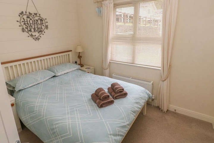 Cwtch Lodge 42, Wisemans Bridge - Tenby