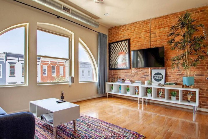 Artistic Abode Close To Mica & Johns Hopkins - Baltimore, MD