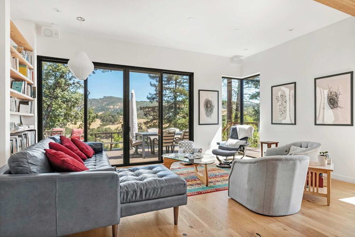 Modern Hillside Retreat | Hot Tub | Views | Bocce - Santa Rosa, CA