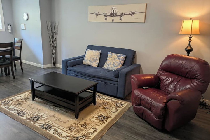 Blacktail Suite - Hot Tub, Playground, Bbq, Trails - Sechelt