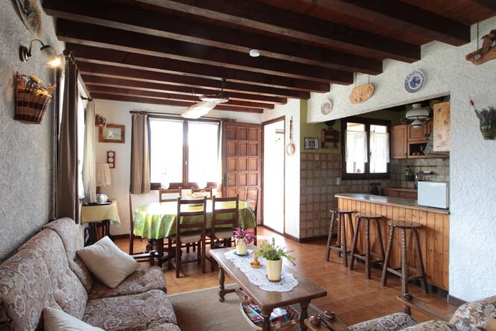 Gemütliches Chalet Mit 2 Schlafzimmern, Garage Und Nähe Zur Station - Cluses