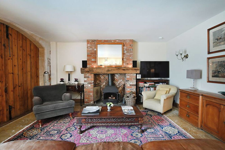 Victorian Coach House With Superking Master Bedroom Suite. Gardens/tennis Court - Cotswolds