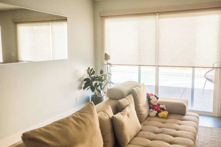 Spacious 4-bedroom Pool House - 10 Mins To Disneyland - Ac, Fast Wifi, Bbq - Buena Park, CA