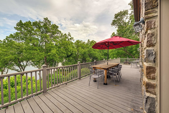 Riverfront Hudson Valley Gem W/ Beach Access! - Hudson, NY