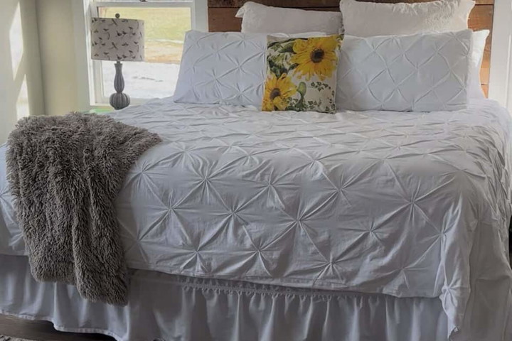 Peace Hill Farm Bed And Breakfast. Private Suite With Luxury Bath & Scenic Views - Virginia