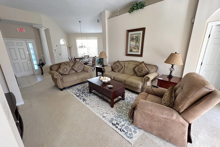 Gated Community. Luxury Home 5 Bedrooms/pool/spa/games Room & Den. - Haines City, FL